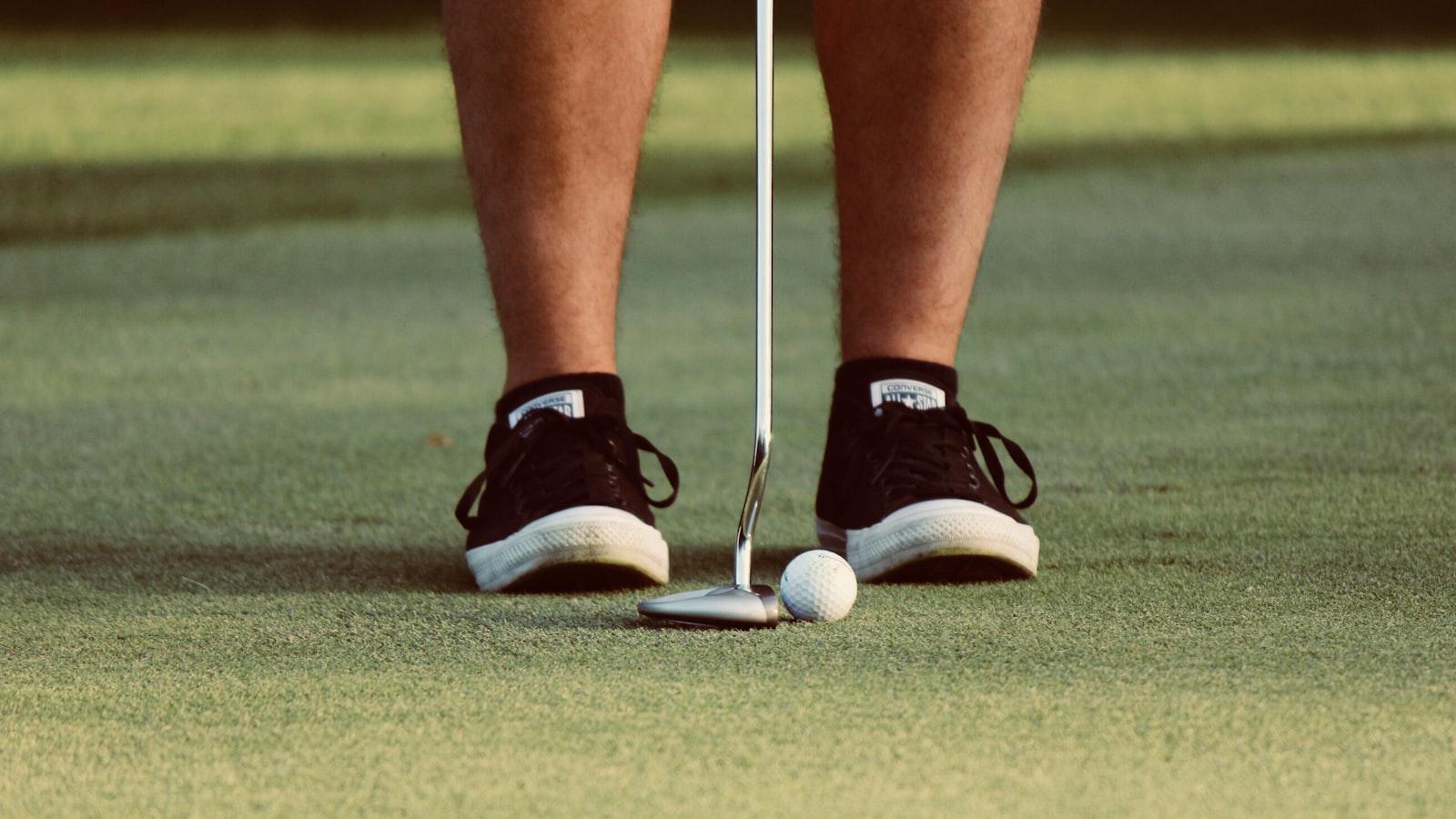 The Mechanics of a Consistent Putting Stroke - Golf Lessons Channel
