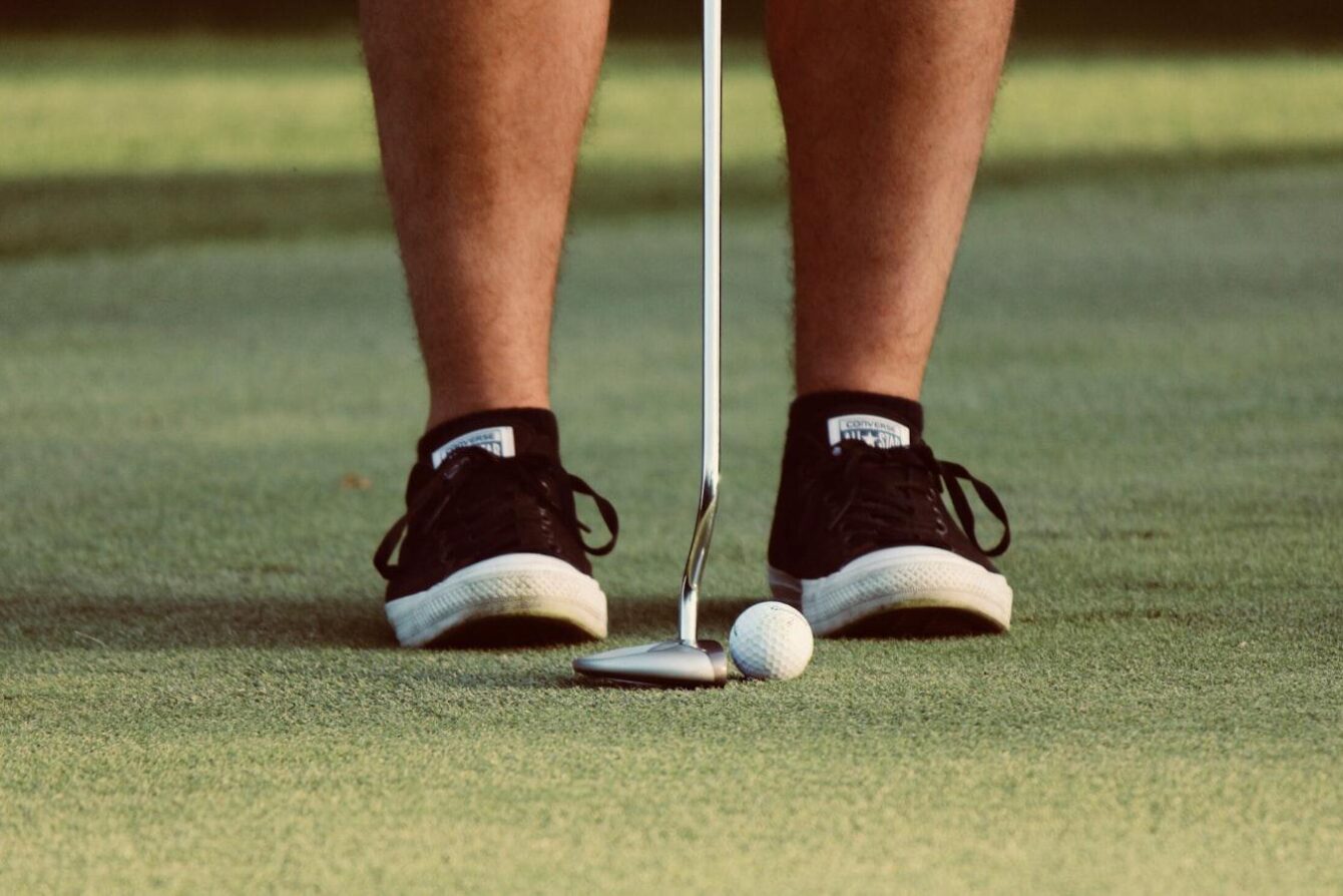 The Mechanics of a Consistent Putting Stroke - Golf Lessons Channel